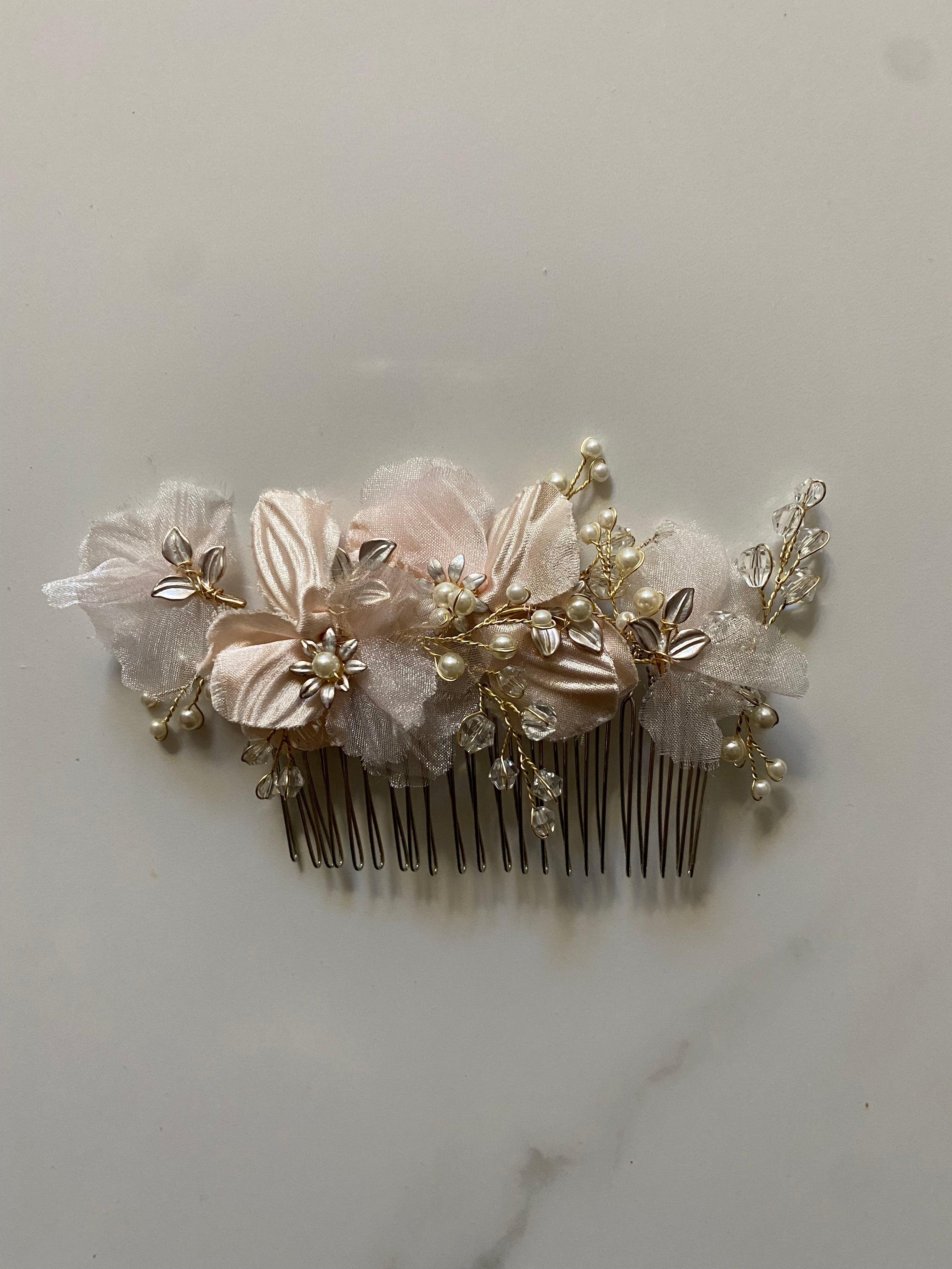 J Picone 'Daltrey' Blush Floral Comb – Pomp and Port